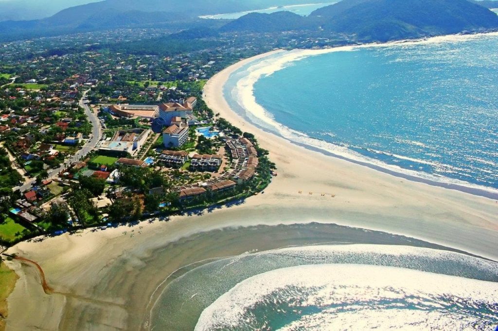 Praia do Sorocotuba ao Lado da Enseada: Oásis Oculto no Guarujá - SP ...